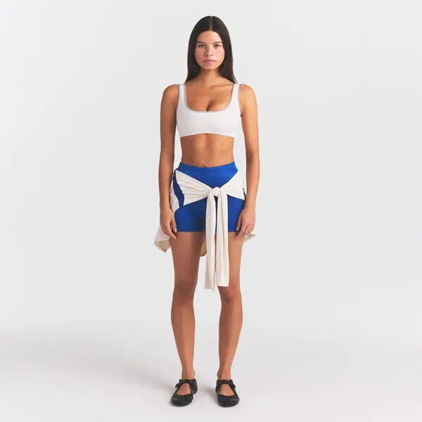SKIMS Micro Scoop Bra | White | | Nike Ribbed Seamless - Ivory