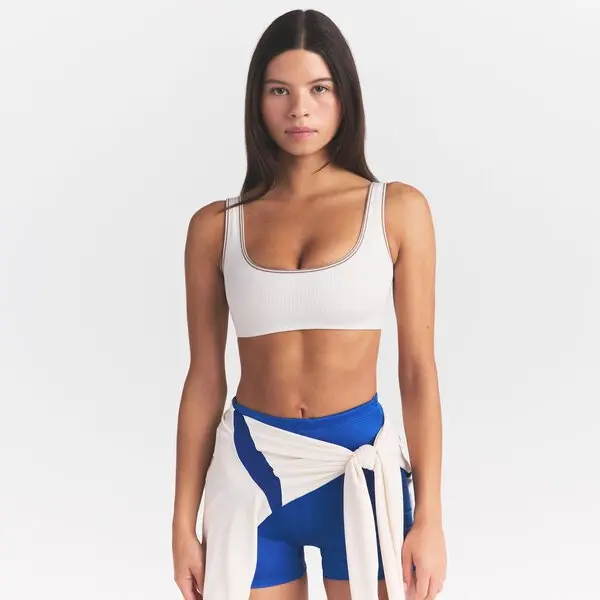 SKIMS Micro Scoop Bra | White | | Nike Ribbed Seamless