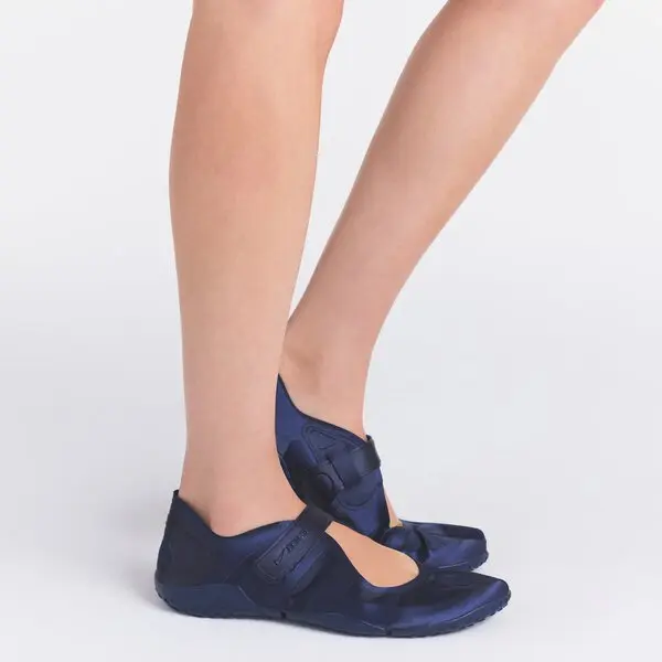 SKIMS Rift Satin | Blue | | Nike Footwear