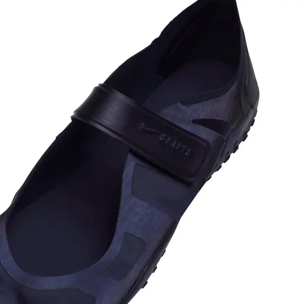 SKIMS Rift Satin | Blue | | Nike Footwear
