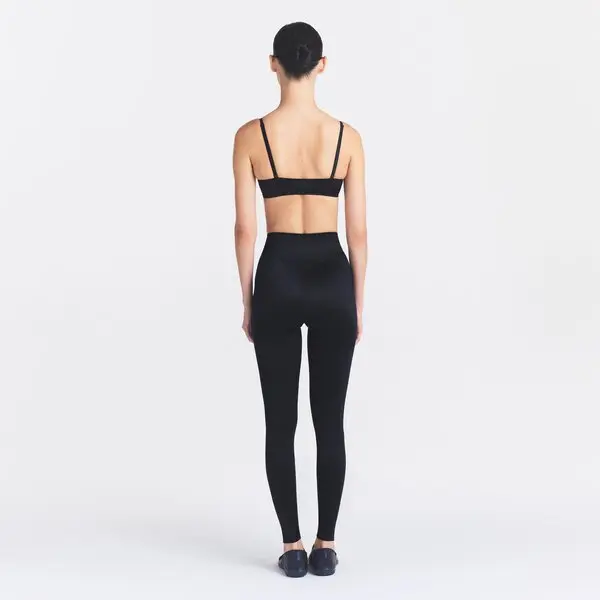 SKIMS Scoop Cami Top Bra | Black | Small | Nike Satin Shine