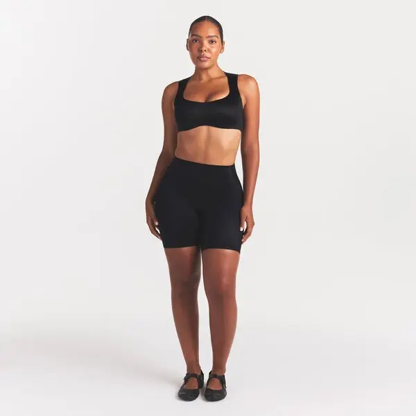 SKIMS Bonded Waist 7" Biker Short - Obsidian