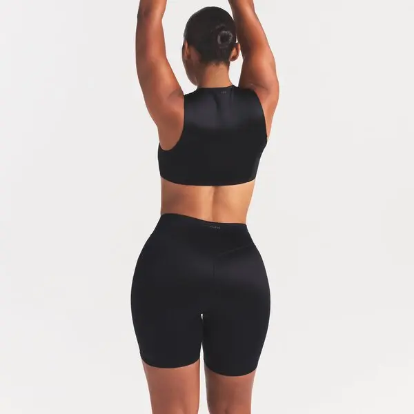 SKIMS Bonded Waist 7" Biker Short