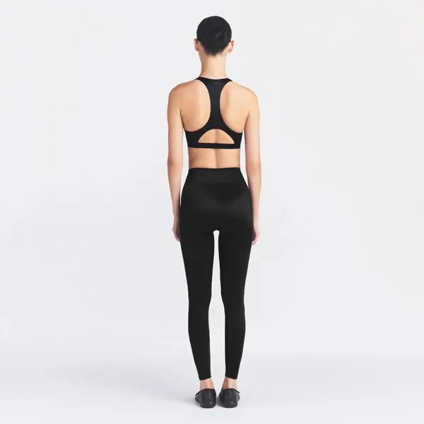 SKIMS Bonded Waist 26" Legging | Black | | Nike Satin Shine - Obsidian