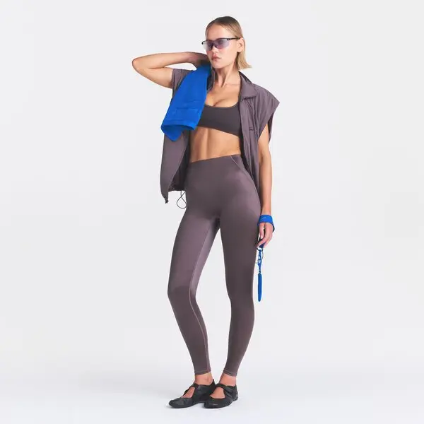 SKIMS Bonded Waist 29" Legging | Deep Neutral | | Nike Satin Shine - Resin