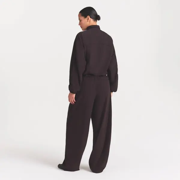 SKIMS Oversized Stretch Nylon Pants - Dark Roast
