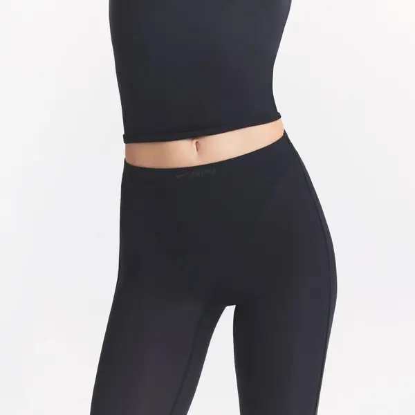 SKIMS V Panel 28" Legging | Black | | Nike Weightless Layers