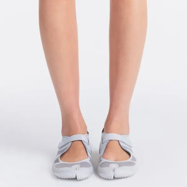 SKIMS Rift Satin | Grey | | Nike Footwear