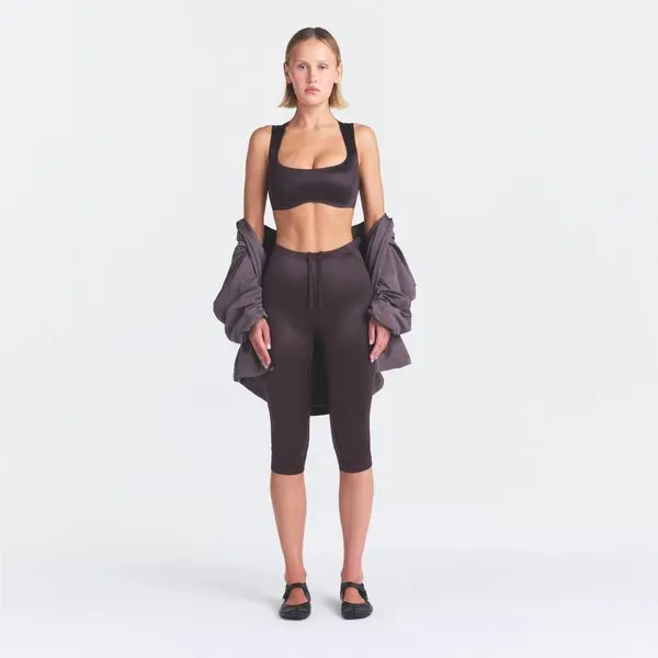 SKIMS Wide Scoop Bra | Deep Neutral | | Nike Satin Shine - Phoenix