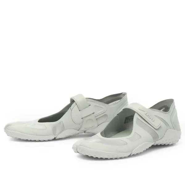 Nike X Skims Satin Rift Sneaker