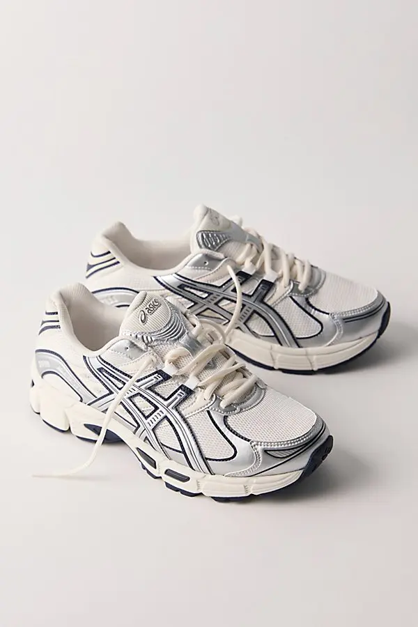 Asics Gel-stratus Mc Lace-up Sneakers - Cream/pure Silver