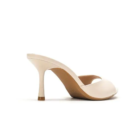 KNEETOES Dahlia Kitten Heels
