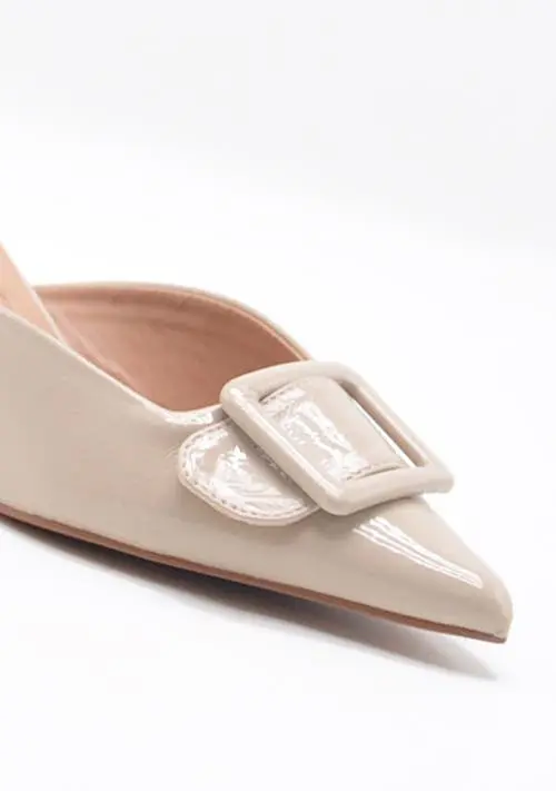 KNEETOES Waverly Mules - Beige