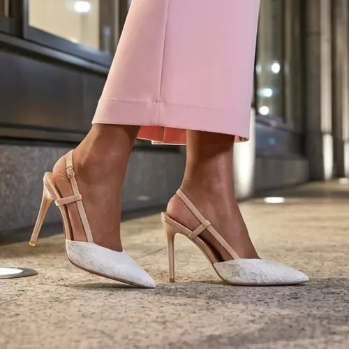 KNEETOES Violetta Stilettos - White