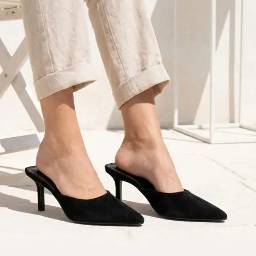 KNEETOES Lunya Velvet Mules - Black