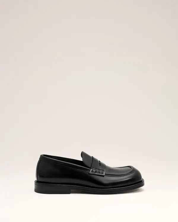 AMI Paris Cow Leather Loafers With Decorative Studs - Black