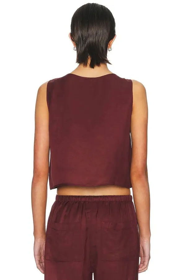 LESET Daniel Crop Sleeveless Crew Neck Top In Burgundy - Pinot