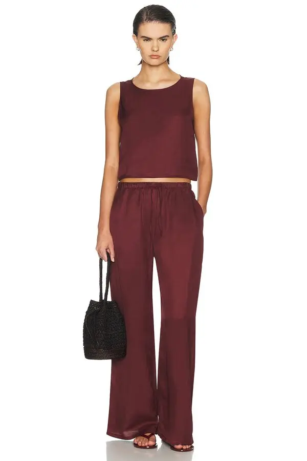 LESET Daniel Crop Sleeveless Crew Neck Top In Burgundy - Pinot