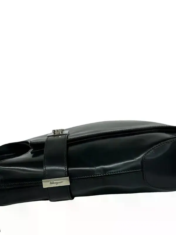 FERRAGAMO 2010-2026 Leather Shoulder Bag
