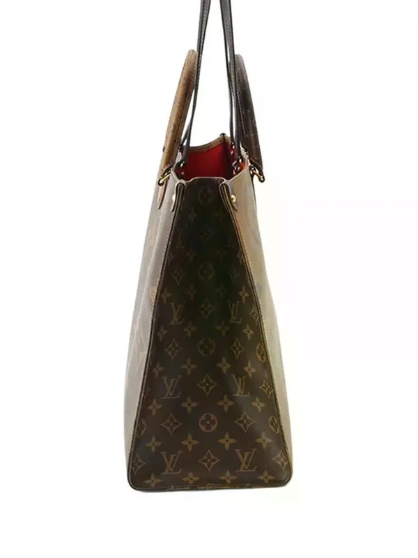 LOUIS VUITTON 2021-2026 Monogram Reverse Giant Onthego Gm Satchel