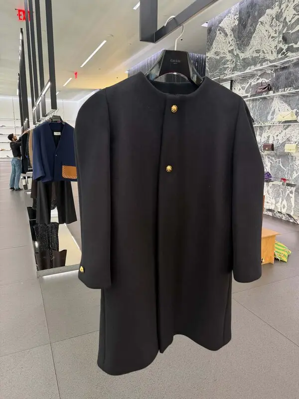 Celine Winter 2026 Collection Coat In Cashmere Felt - Black