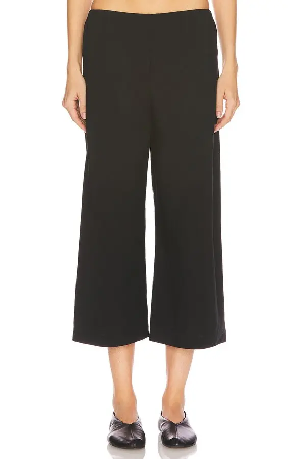THE ROW Cosmo Short