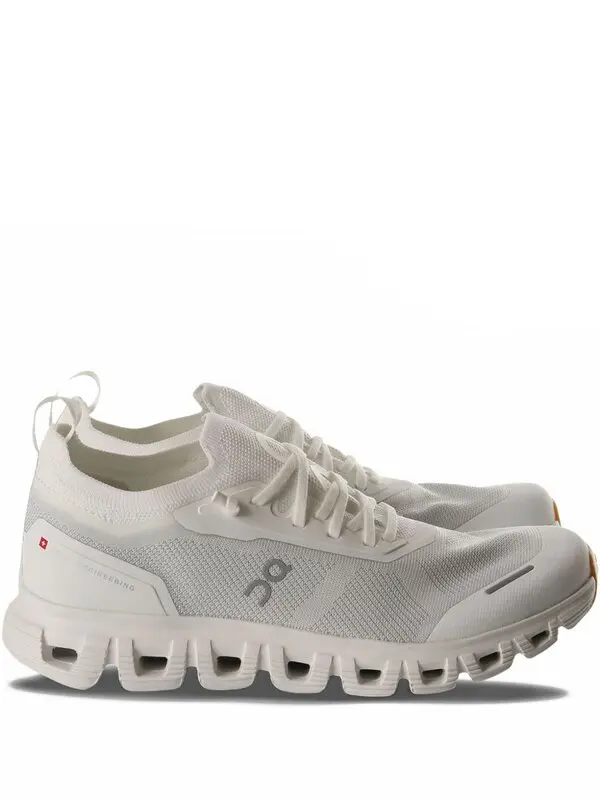 On Versa Sneakers