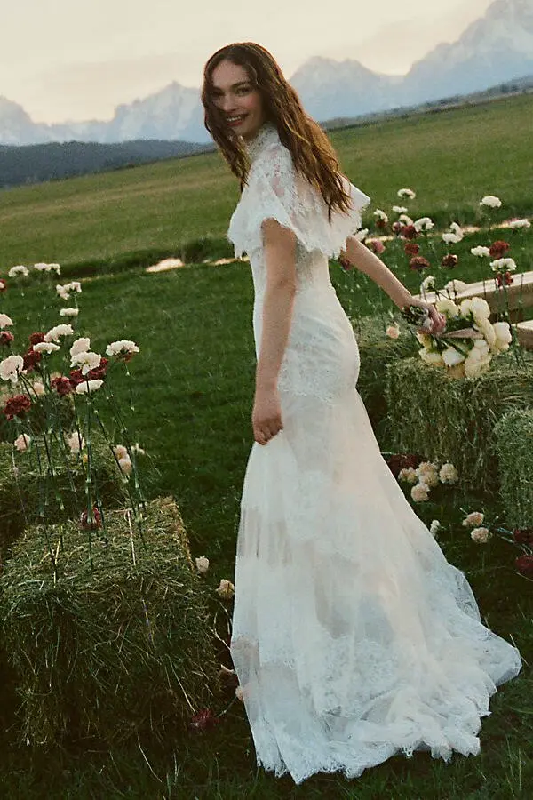 PRONOVIAS Exclusive: Irisa Gown