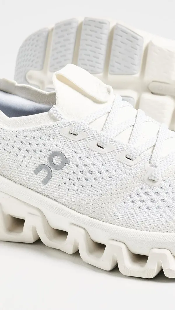 On X Tempo Sneakers - Ivory/ice