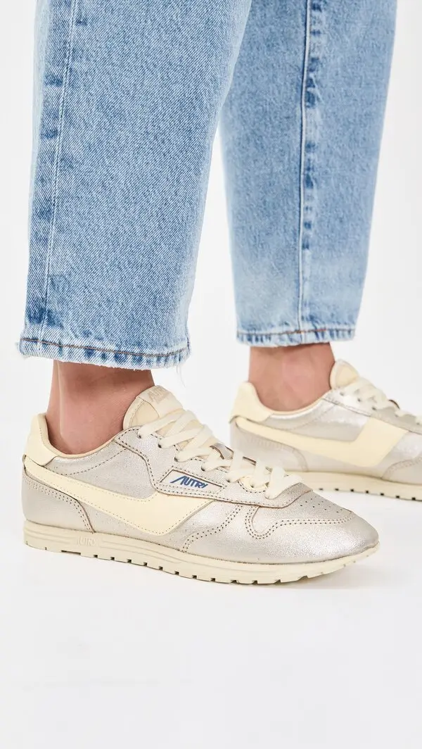 AUTRY Windspin Low Sneakers Metallic Leather - Plat/rut