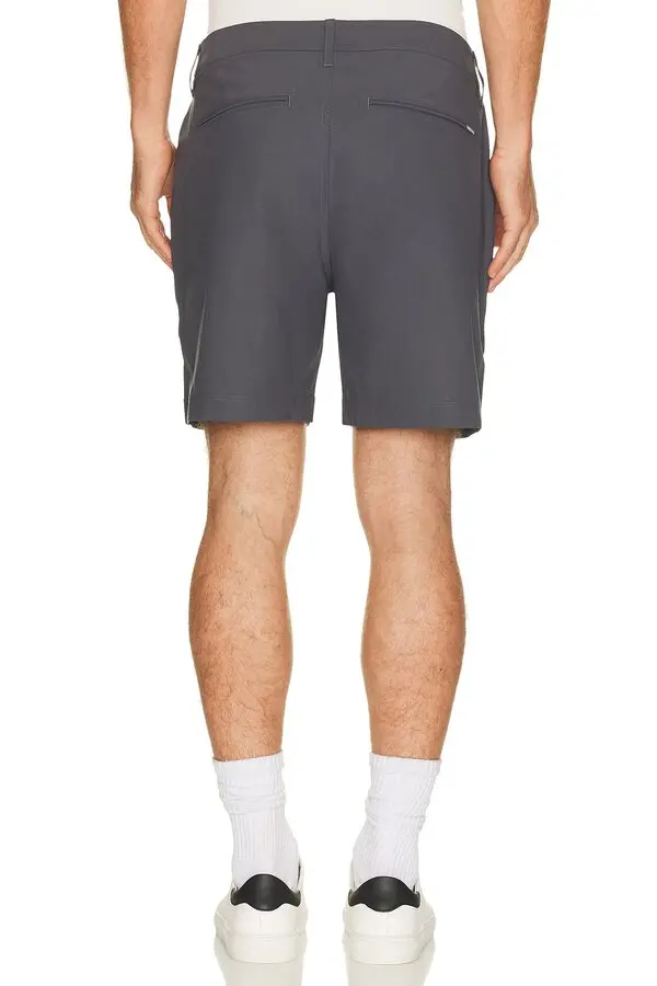 Vuori Meta 6" Short - Charcoal