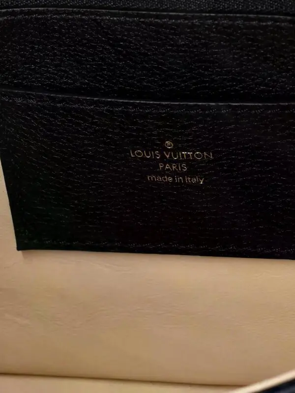 LOUIS VUITTON Pont 9 Soft Bag Leather Mm Shoulder Bag