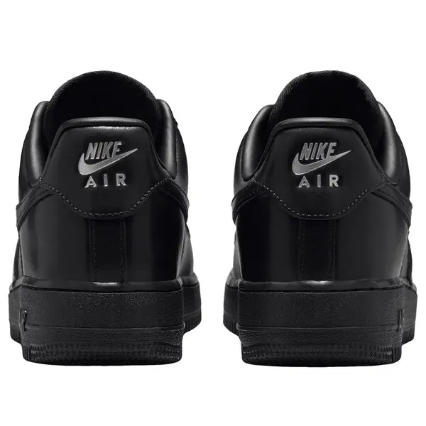 Nike Force 1 '07 Sneakers