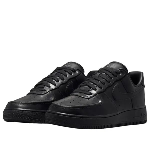 Nike Force 1 '07 Sneakers