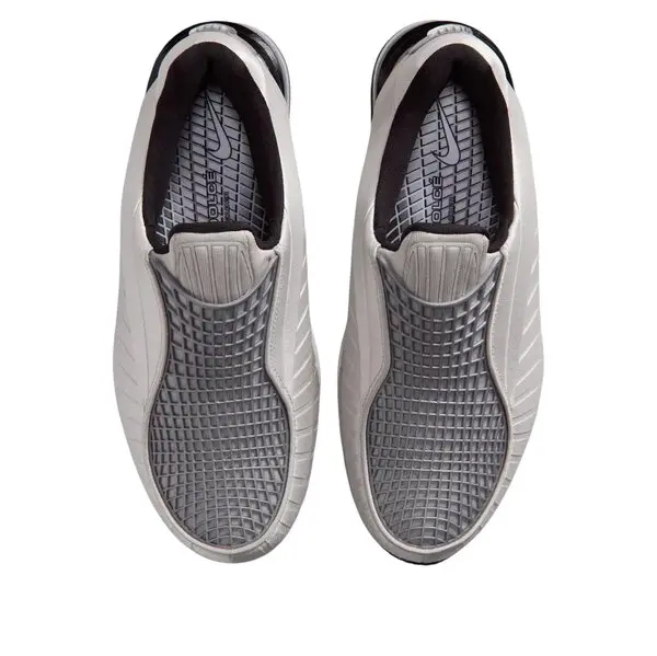 Nike Max Dolce Sneakers - Metallic Silver