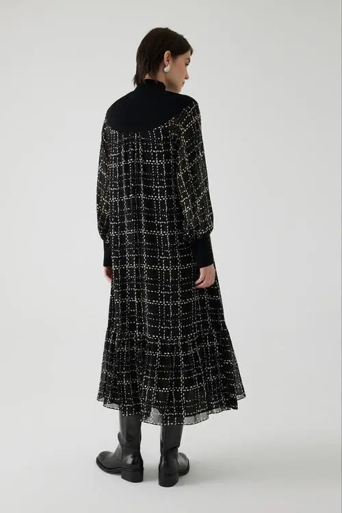EXQUISE Aina Maxi Dress