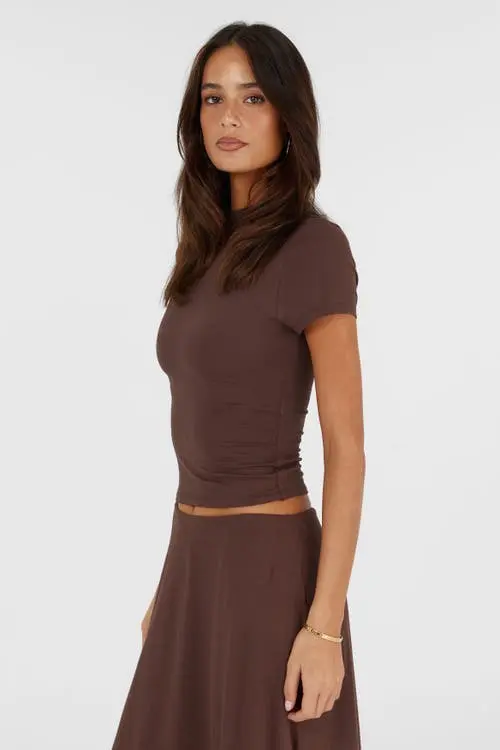 SASHA THERESE Madeleine Mock Neck T-shirt - Chocolate