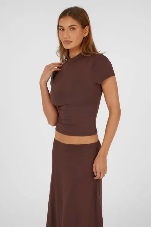 SASHA THERESE Madeleine Mock Neck T-shirt - Chocolate