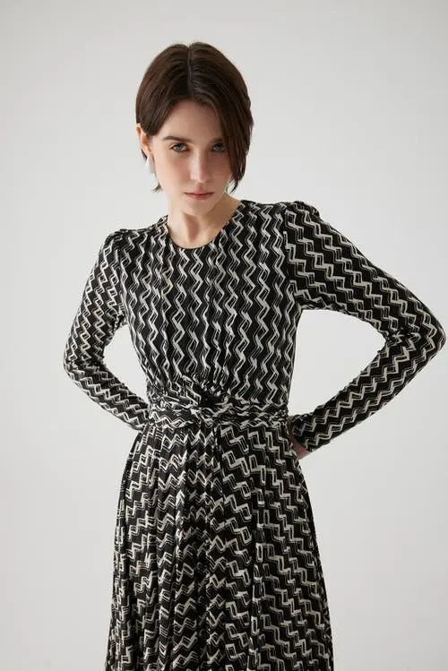 EXQUISE Ayanne Knit Midi Dress