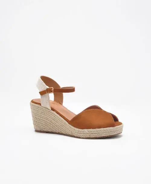 KNEETOES Mariselle Wedges - Brown