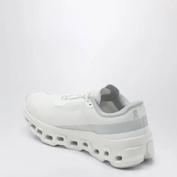 On Cloudmonster Sneakers