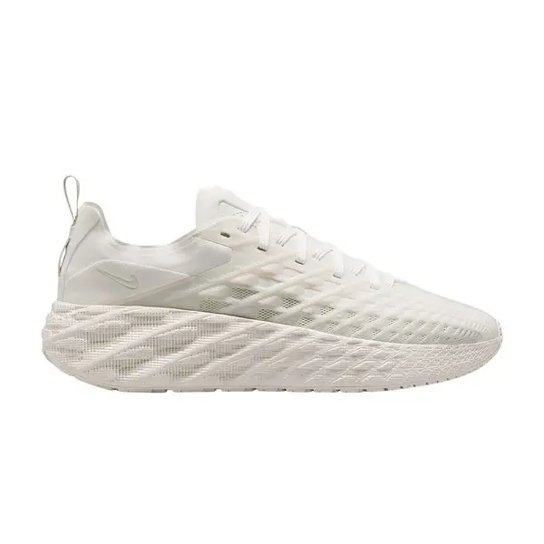 Nike Ava Edge 'summit
