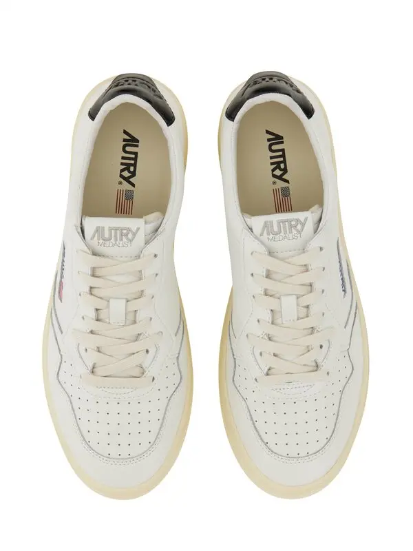 AUTRY Medalist Low" Sneakers - White
