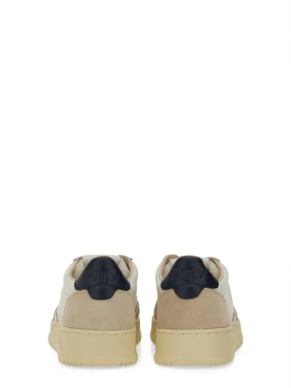 AUTRY Medalist Low Top Sneakers - White