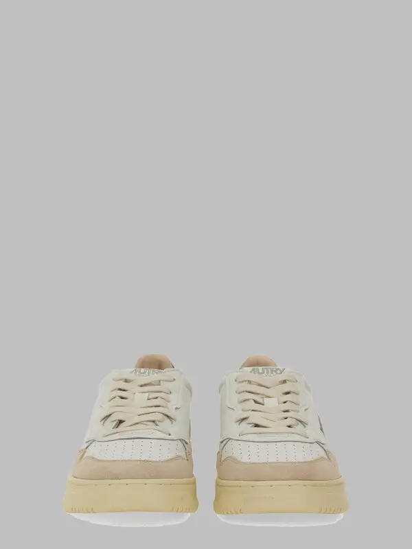 AUTRY Medalist Low Top Sneakers - White