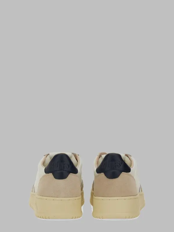AUTRY Medalist Low Top Sneakers - White