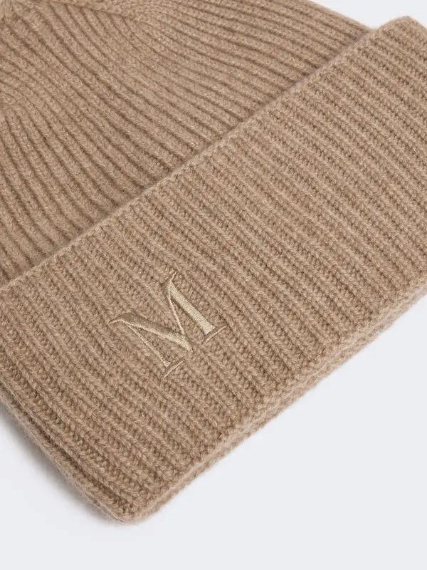 Max Mara Ribbed Cashmere Beanie