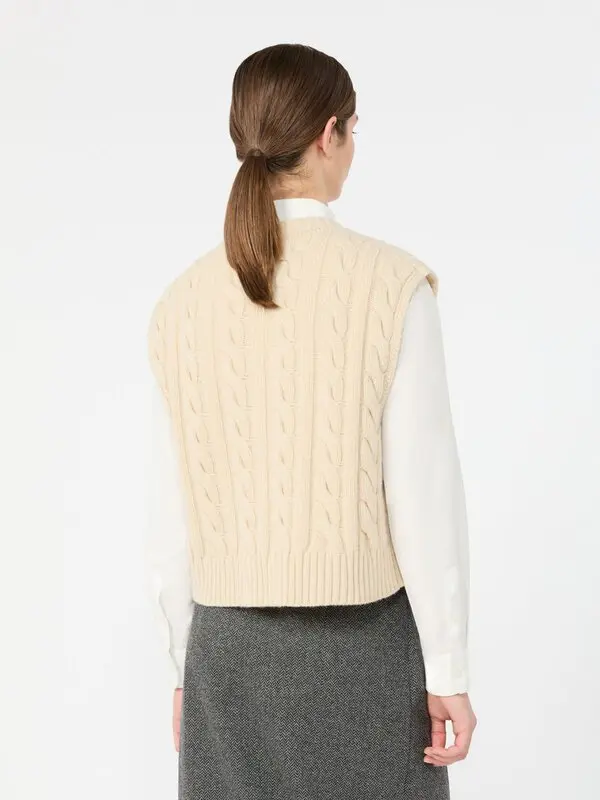 Max Mara Cable Knit Wool Yarn Gilet