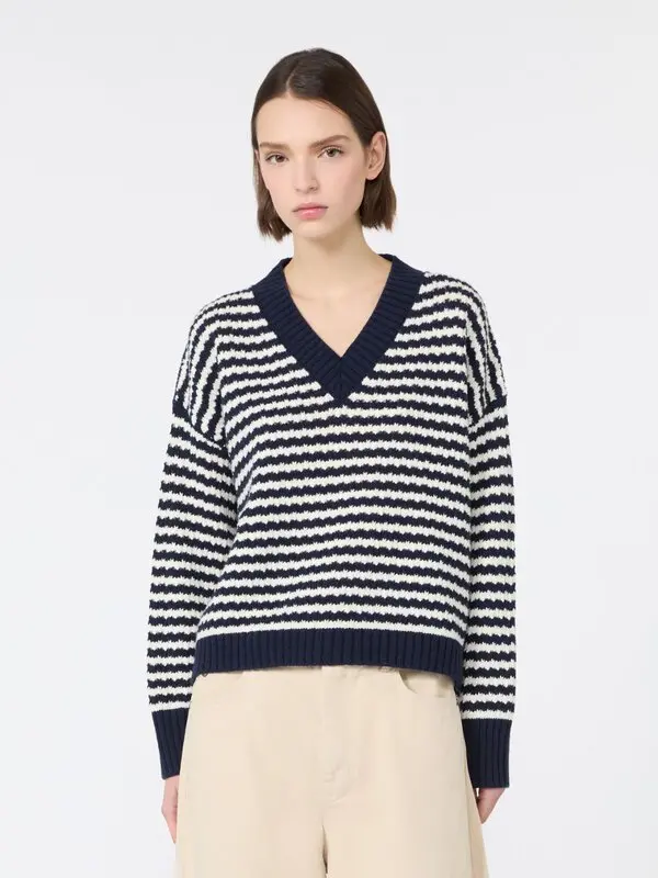 Max Mara Loose Jumper In Wool Yarn