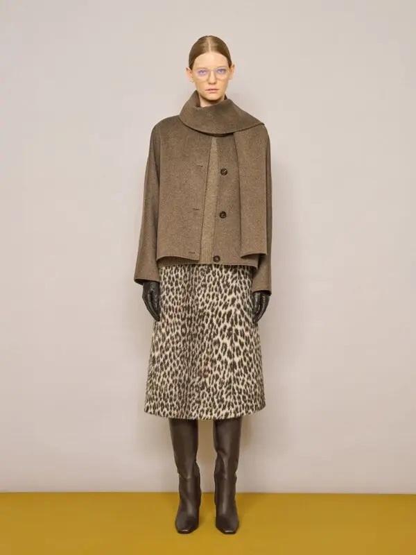 Max Mara Cropped Wool Broadcloth Jacket With Scarf - Medium Grey